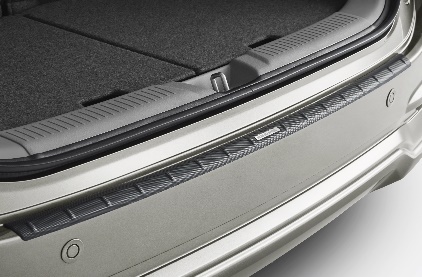 Suzuki New XL7 Hybrid Aksesori REAR BUMPER SCUFF PLATE | Suzuki Indonesia