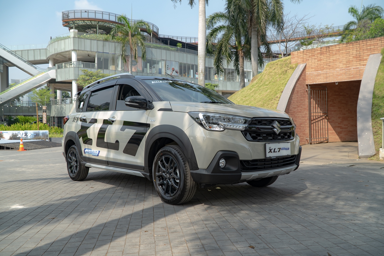 PELUNCURAN RESMI SUZUKI NEW XL7 HYBRID, SUV KELUARGA AKTIF YANG RAMAH ...